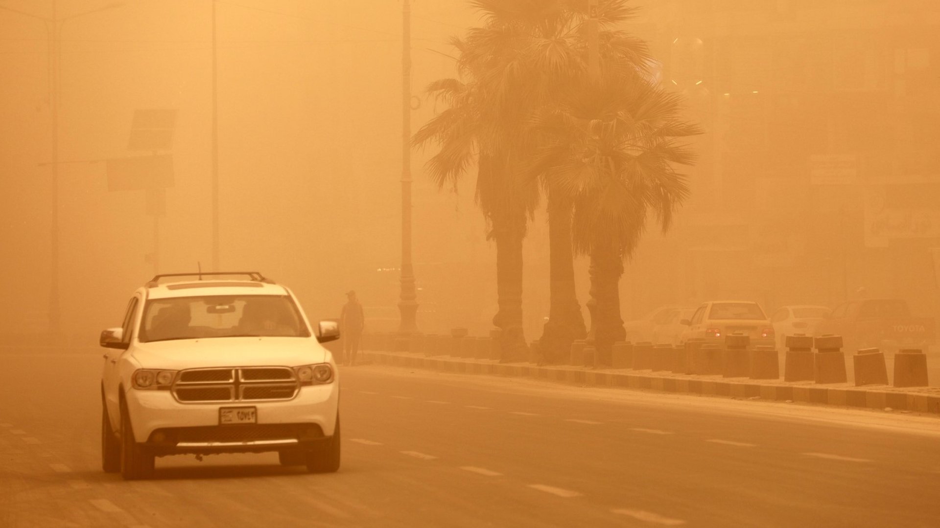 Severe Sandstorm Paralyzes Iraq and Kurdistan Region, Thousands ...